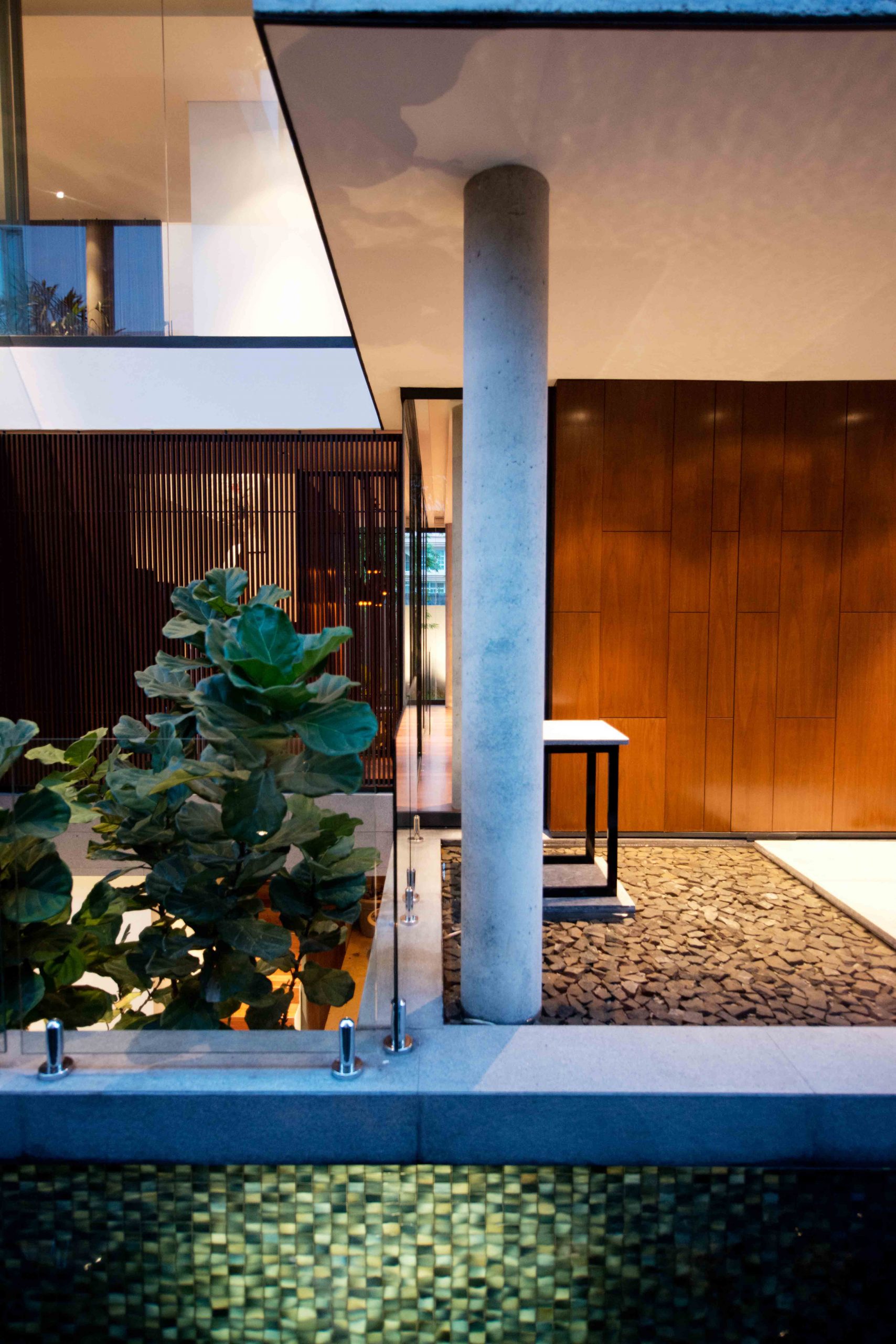 SECRET GARDEN – CHILTERN DRIVE – Edmund Ng Architects