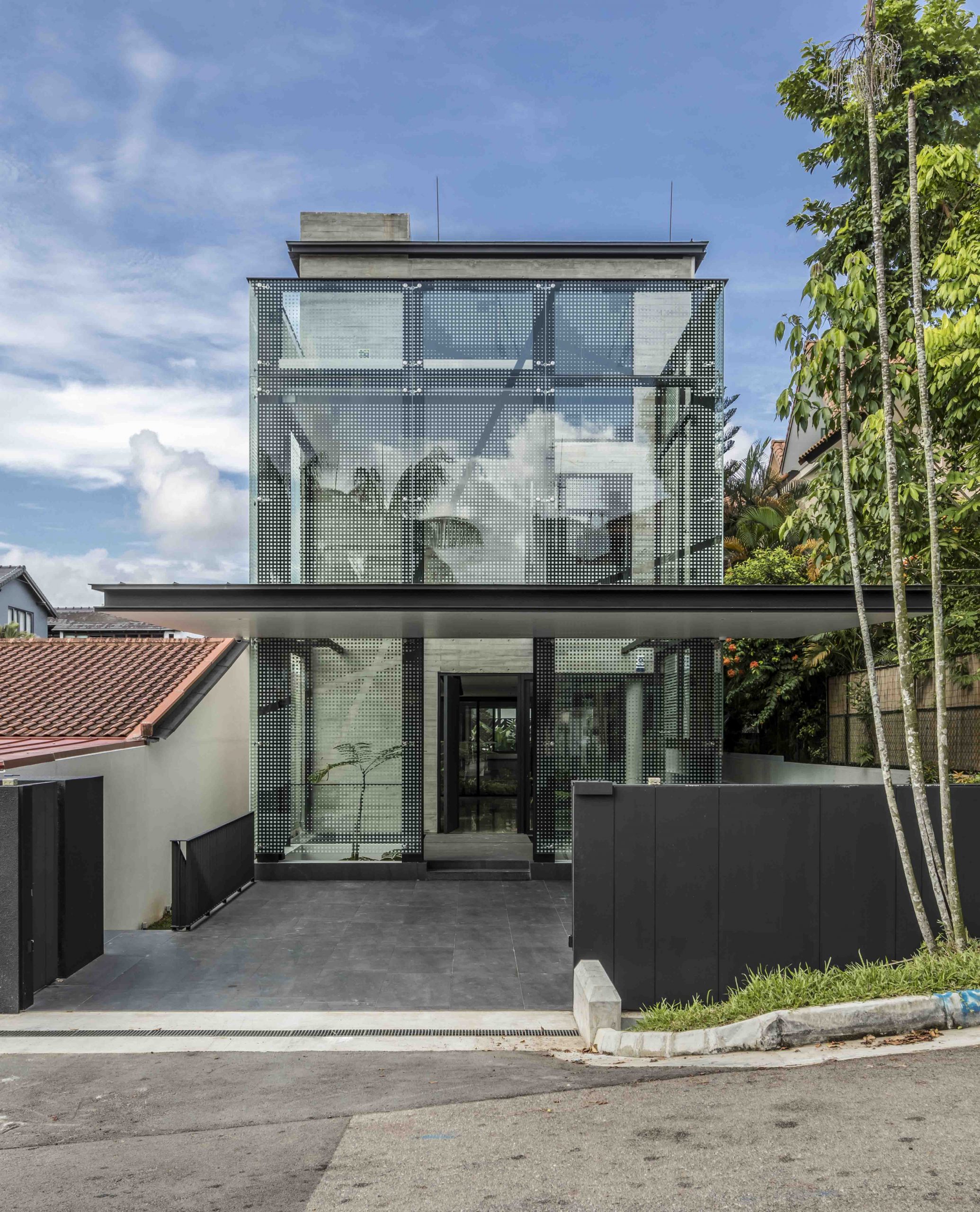 GLASS HOUSE – JALAN PANDAN – Edmund Ng Architects