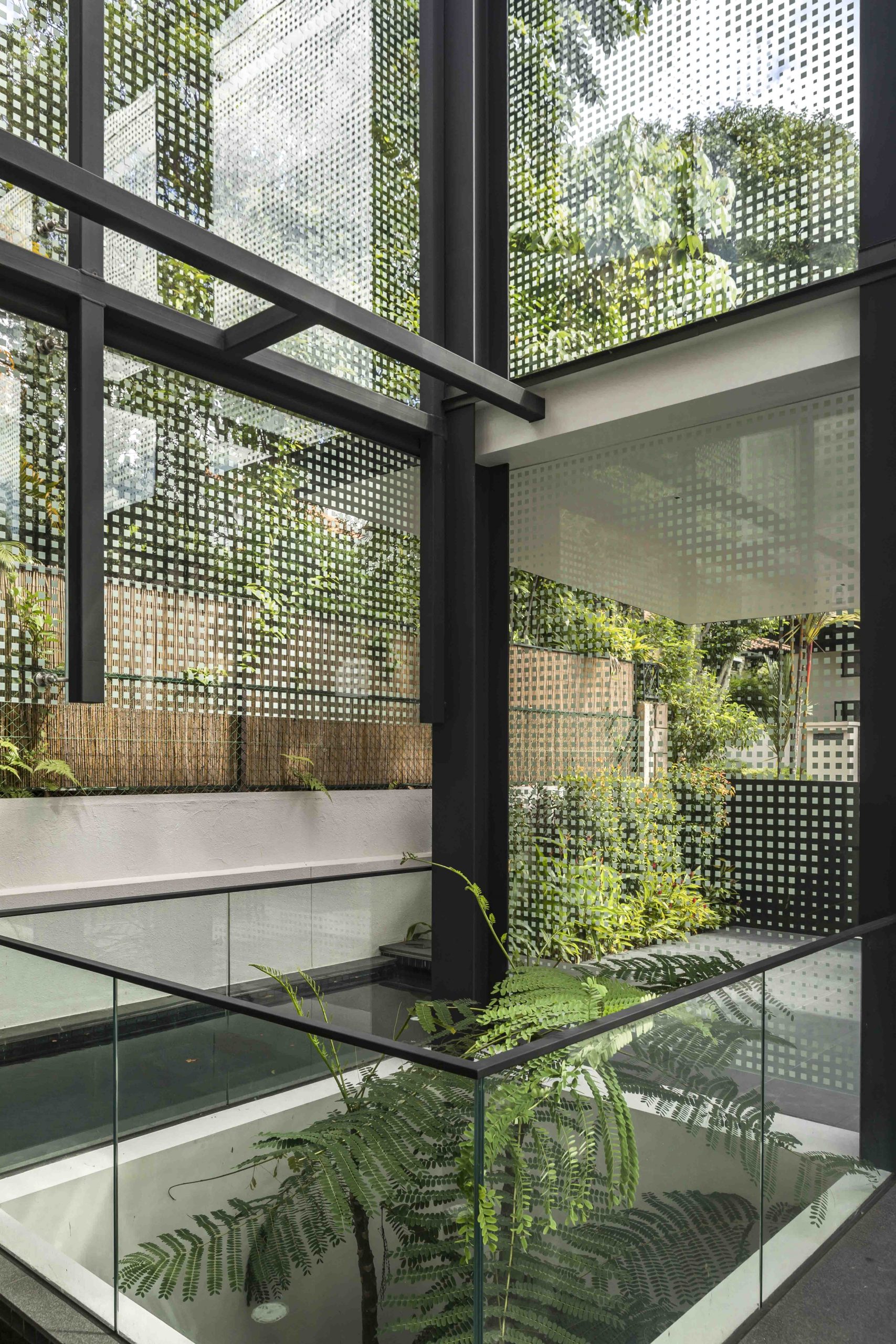 GLASS HOUSE – JALAN PANDAN – Edmund Ng Architects