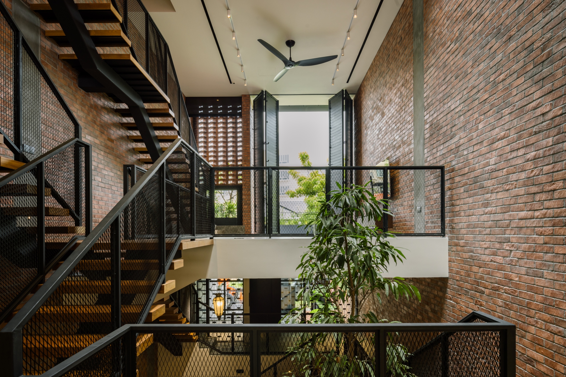 Layer House – Edmund Ng Architects